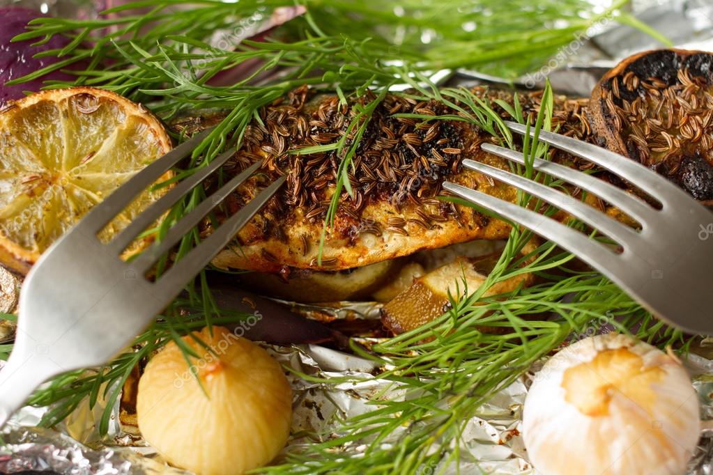 Falgu fish with lime garlic and onion — Stock Photo © Naltik #69404815