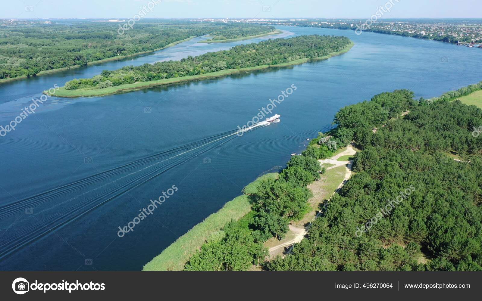 Vista Aérea Buque Hidroplano Navega Largo Del Río Dniéper Ucrania ...