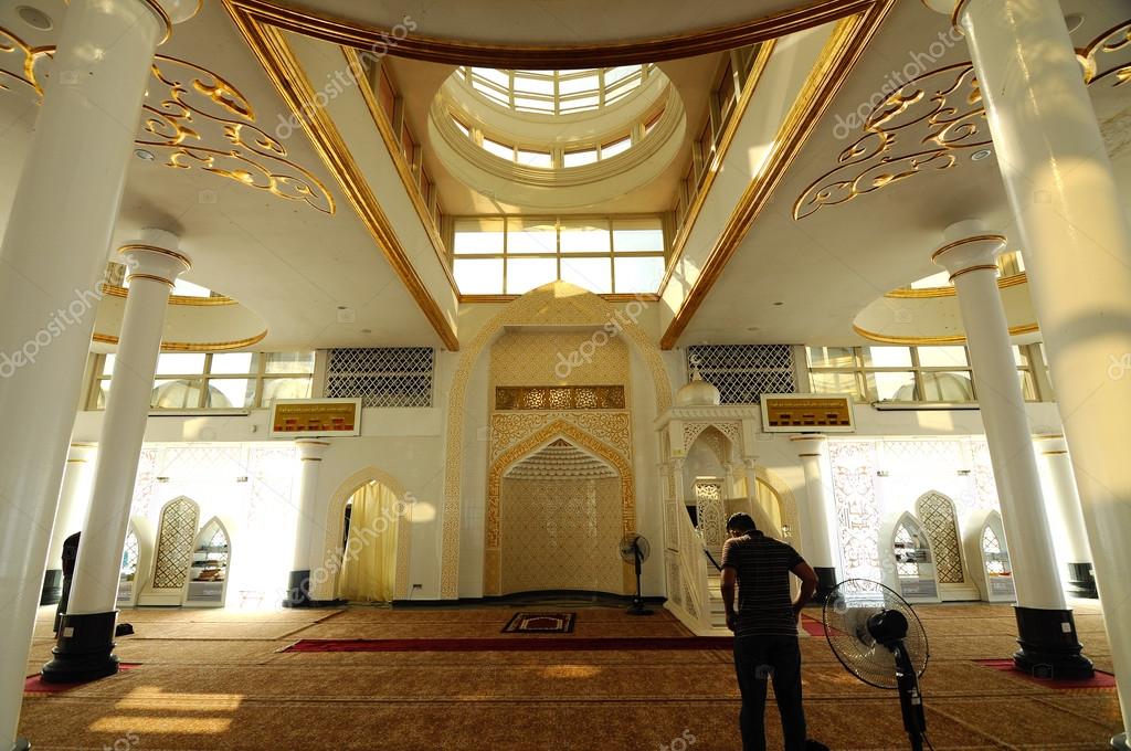 Interior of Crystal Mosque in Terengganu, Malaysia — Stock Photo ...