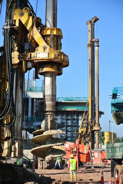 Piling rig Stock Photos, Royalty Free Piling rig Images | Depositphotos