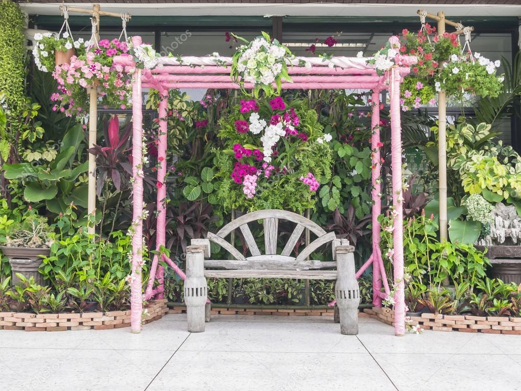 Beautiful bower in front of building — Stock Photo © lekjob2@yahoo.com ...