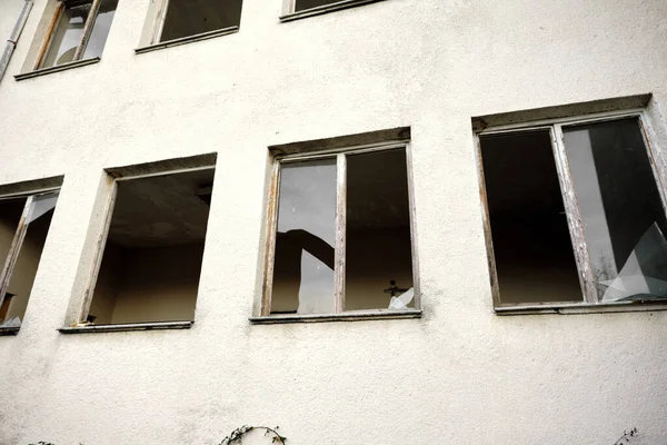 Dismantling of windows Stock Photos, Royalty Free Dismantling of ...