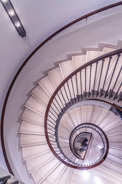 Luxurious staircase Stock Photos, Royalty Free Luxurious staircase ...