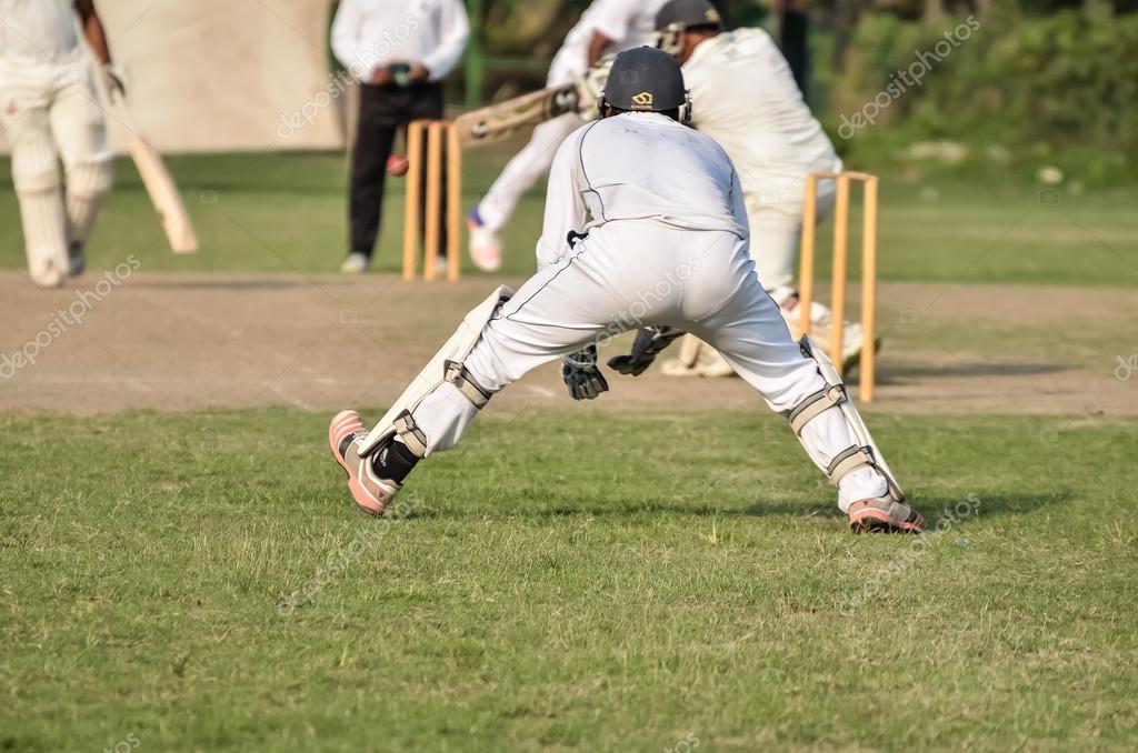 Cricket wicket keeper — Stock Editorial Photo © sbhaumik #103123744