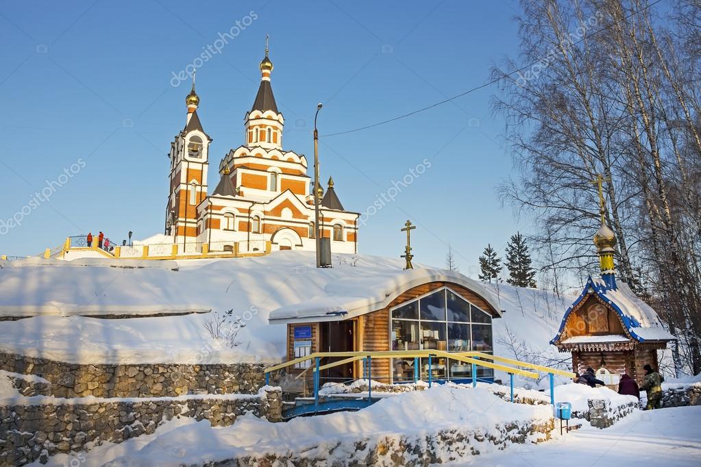 The natural source of fresh drinking water, a holy spring — Stock ...