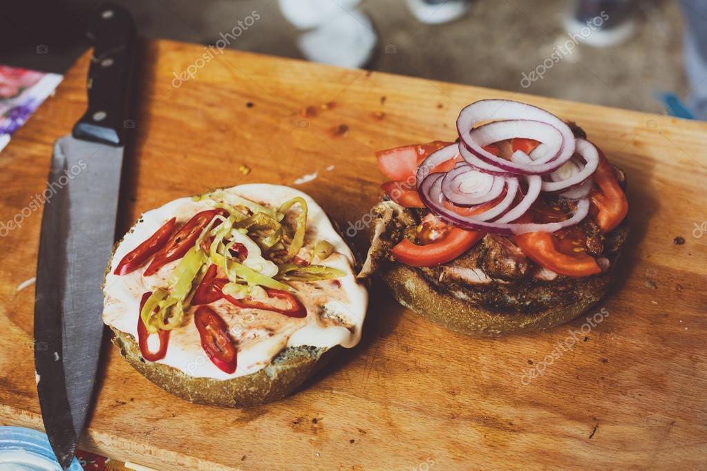 Comida r pida en la calle, cocina de hamburguesas en el escritorio 2024