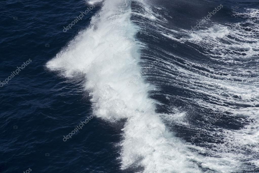 Photos: rogue waves | Rough seas rogue wave — Stock Photo © Panmaule ...