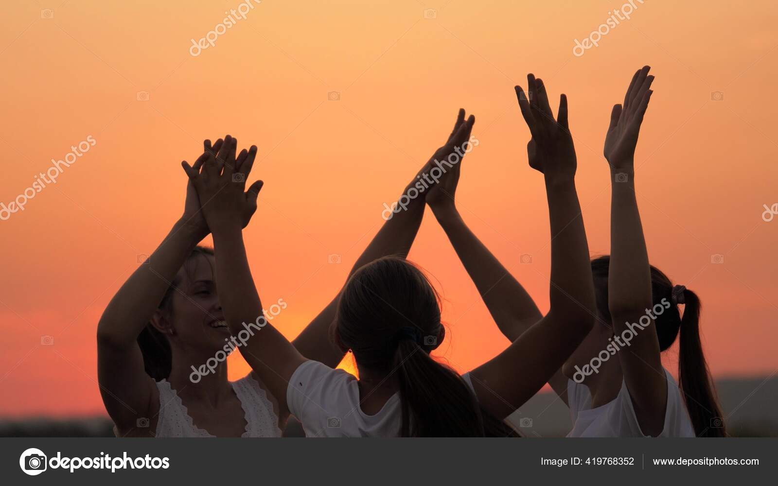 Hands Up In The Air Party