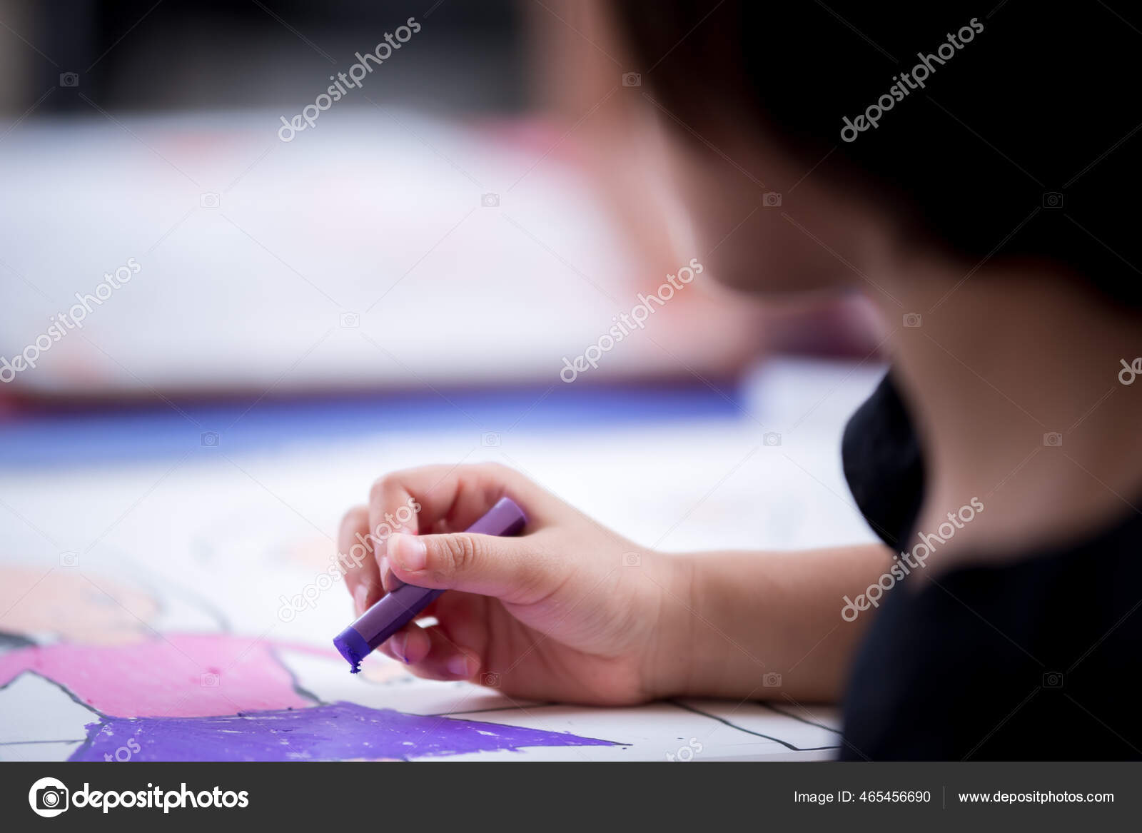 Closeup Cute Asian Girl Using Chalk Paint Large Piece Paper — Stock ...