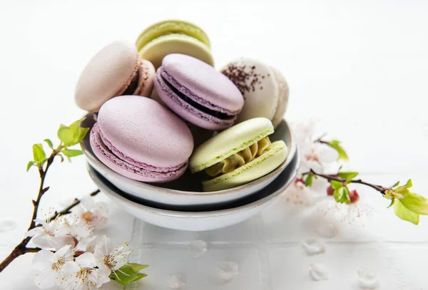 Macaroons and flowers Stock Photos, Royalty Free Macaroons and flowers ...