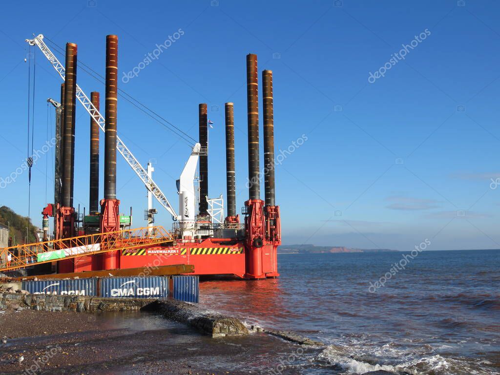 DAWLISH, DEVON, Reino Unido Plataforma Wavewalker 1 en Dawlish para ...