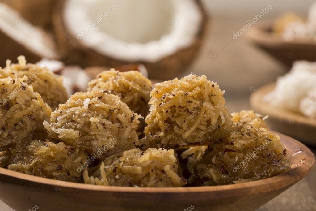 Cocadas peruanas, un postre de coco tradicional que se vende generalmente en 2023