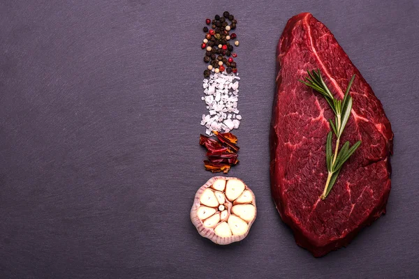 Lump of meat raw beef Stock Photos, Royalty Free Lump of meat raw beef ...