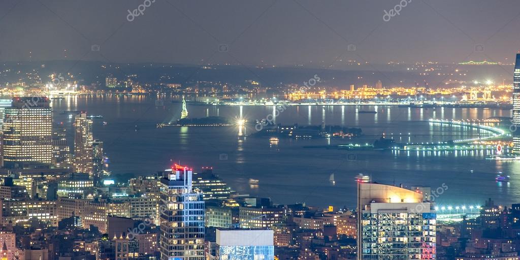 Hudson Bay and Liberty monument from the Top of the Rock — Stock Photo ...