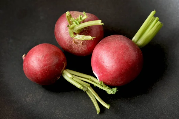 Radis rouge images libres de droit, photos de Radis rouge | Depositphotos