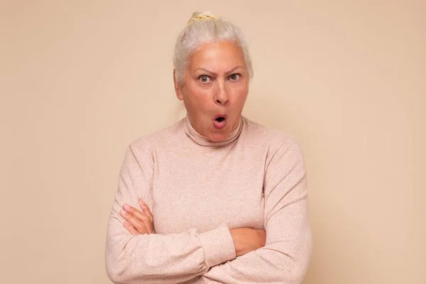 Shocked older woman Stock Photos, Royalty Free Shocked older woman Images | Depositphotos