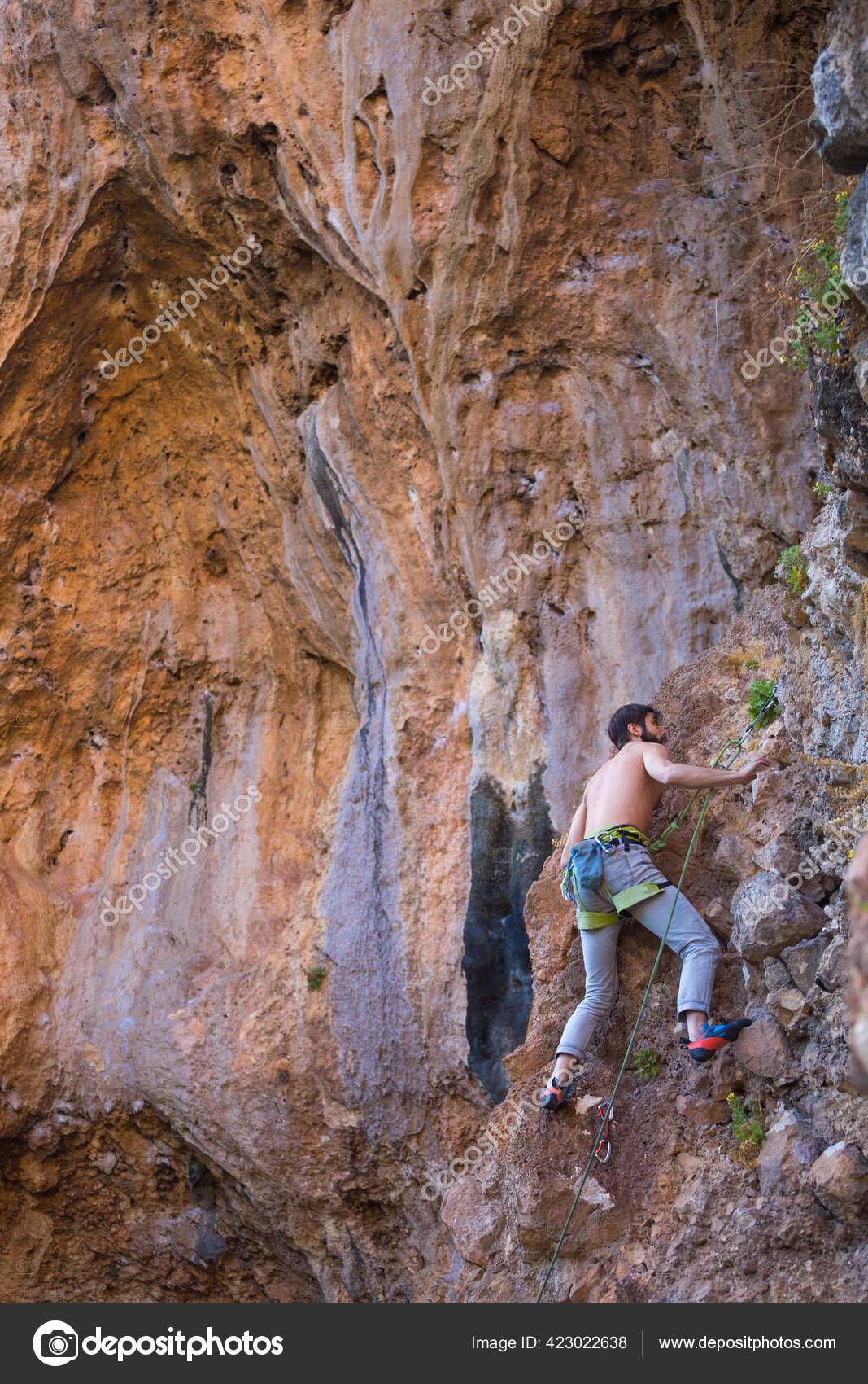 Strong Man Climbs Cliff Climber Overcomes Difficult Climbing Route ...