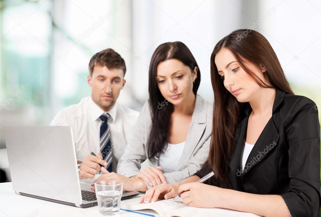 Business people using laptop Stock Photo by ©billiondigital 118535824