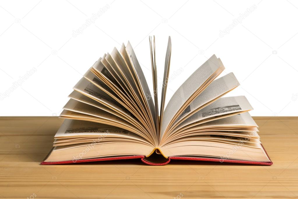 Libro antiguo abierto aislado — Foto de stock © billiondigital #118544600