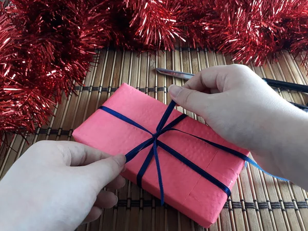 Bereiden van cadeau Stock Photos, Royalty Free Bereiden van cadeau ...