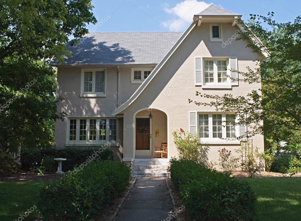 Small Stucco Homes And Cottages