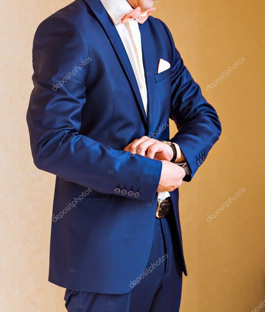 Mens hand with a watch. — Stock Photo © Satura_ #78352386