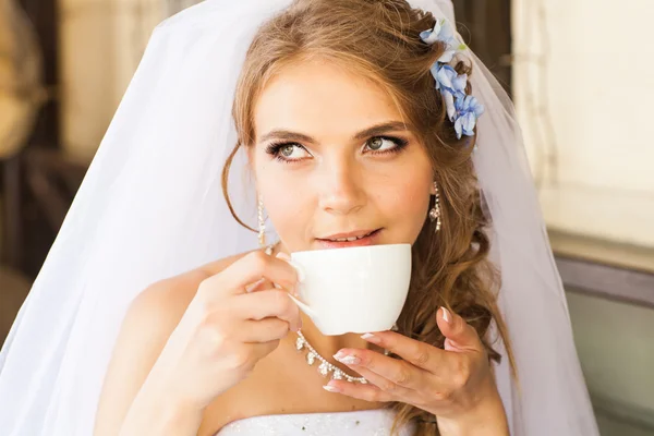 Bride drink Stock Photos, Royalty Free Bride drink Images | Depositphotos