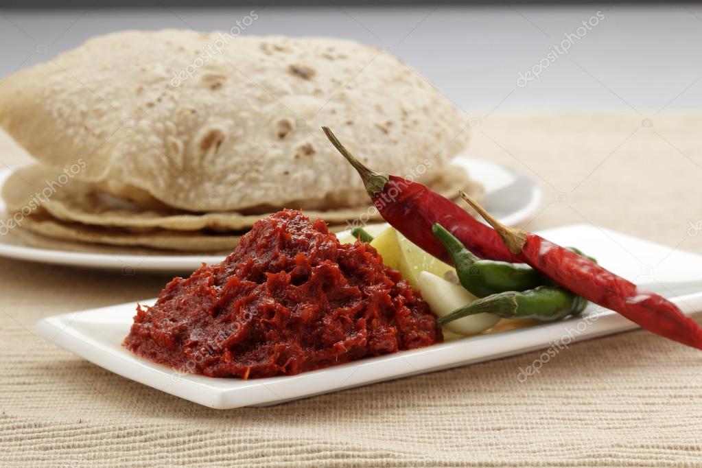 Garlic and chilly chutney with Roti — Stock Photo © soumitrapendse ...