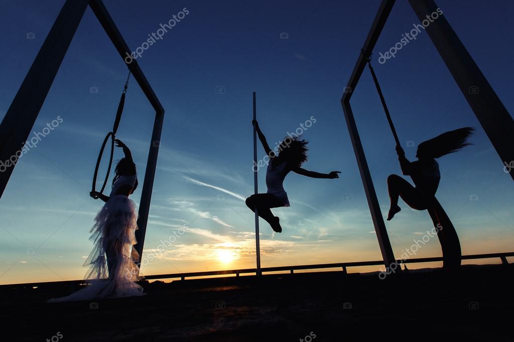 Beautiful dancers silhouettes Stock Photo by ©olexiysyrotkin 122555650