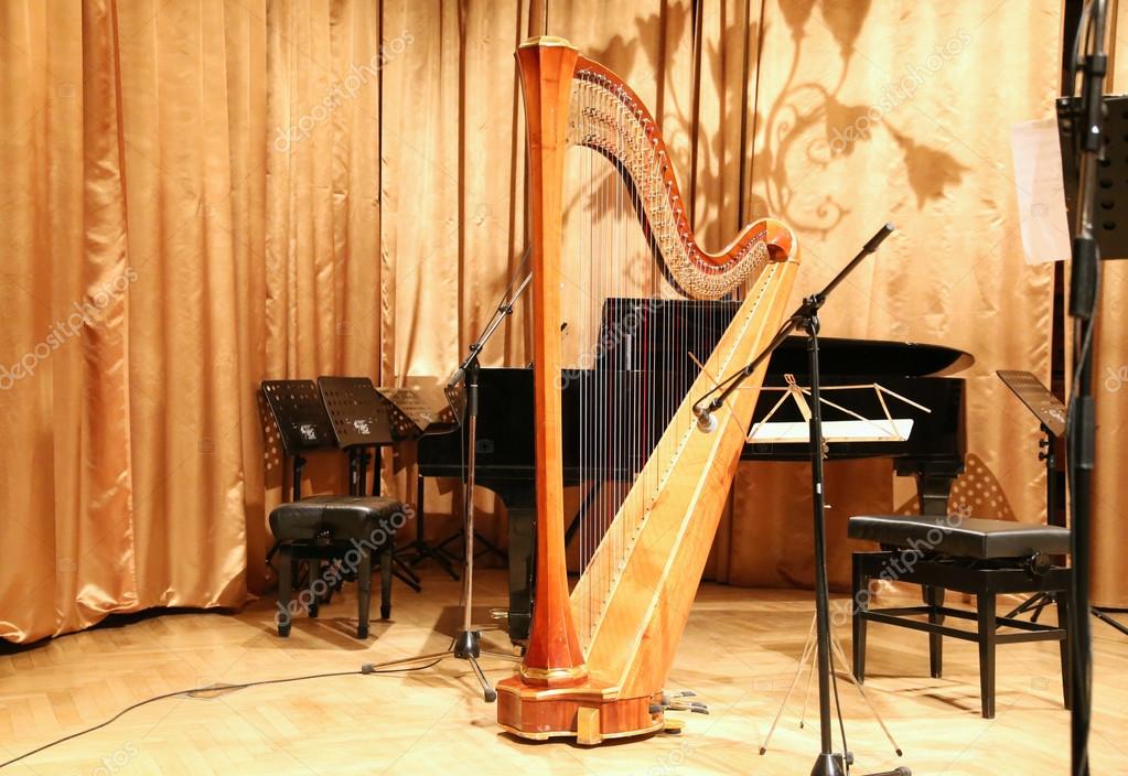 Harp and piano on stage before the concert Stock Photo by ©accept001 ...