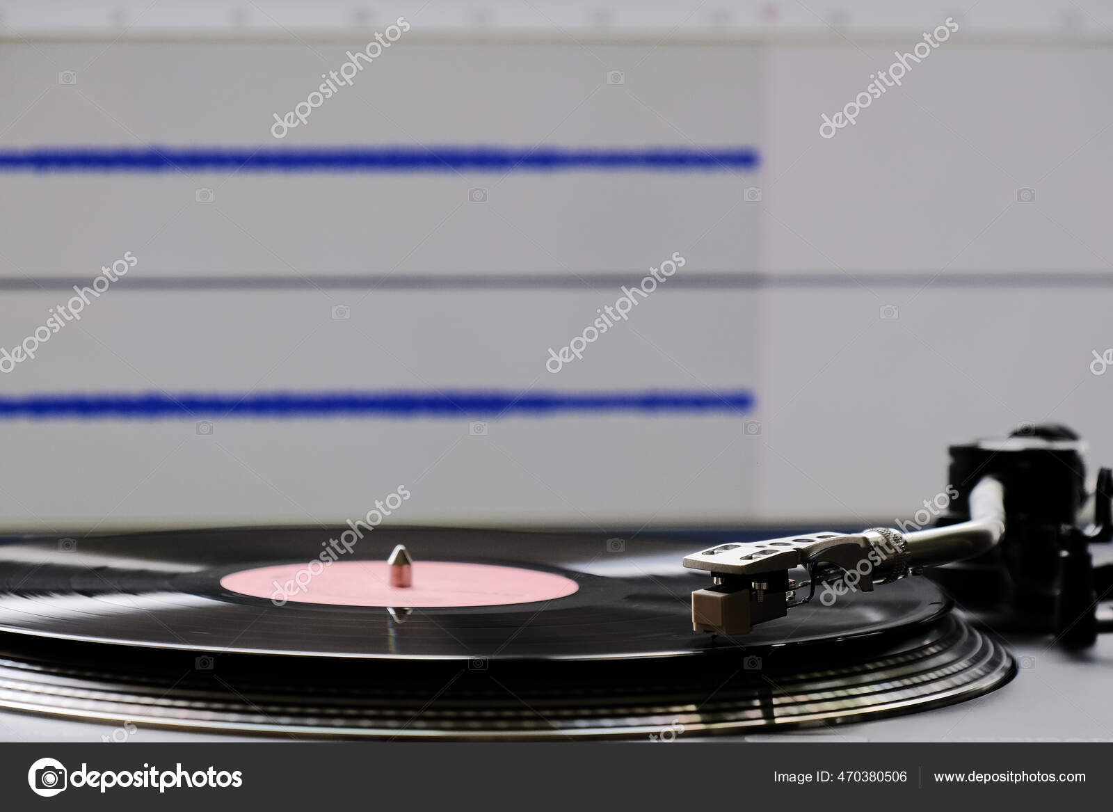 Process Digitizing Vinyl Records Using Turntable Computer Vinyl Record ...