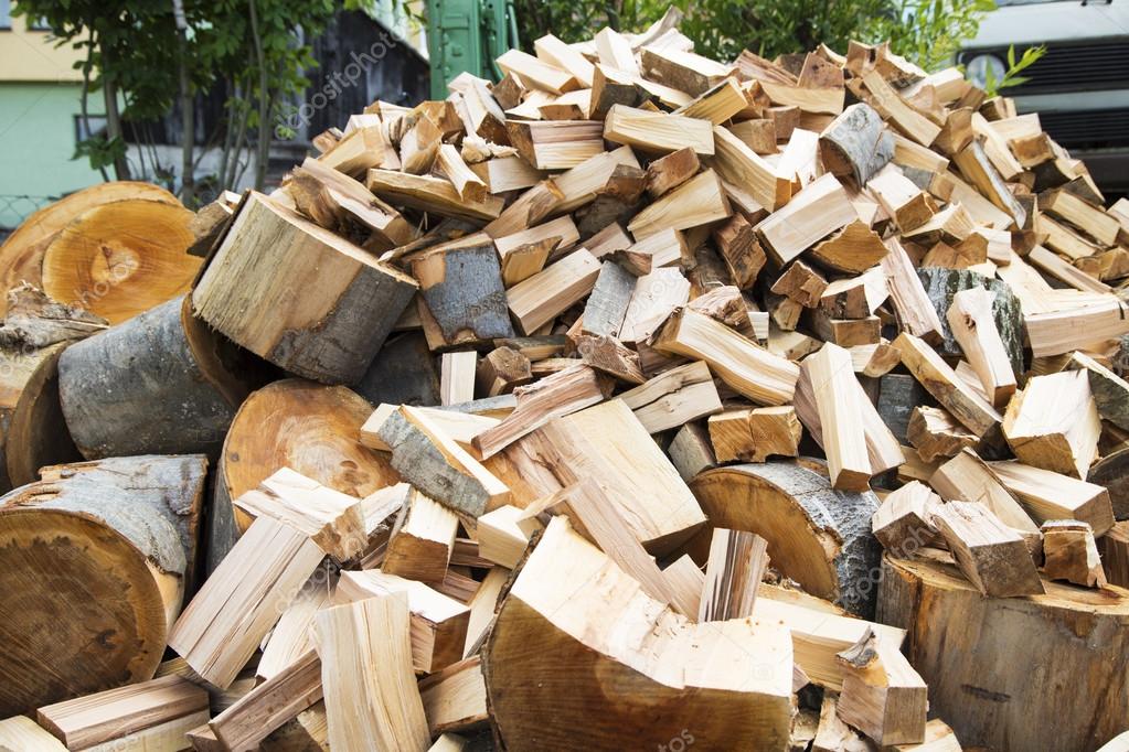 Chopped wood ready for use — Stock Photo © Nikodash #106951586