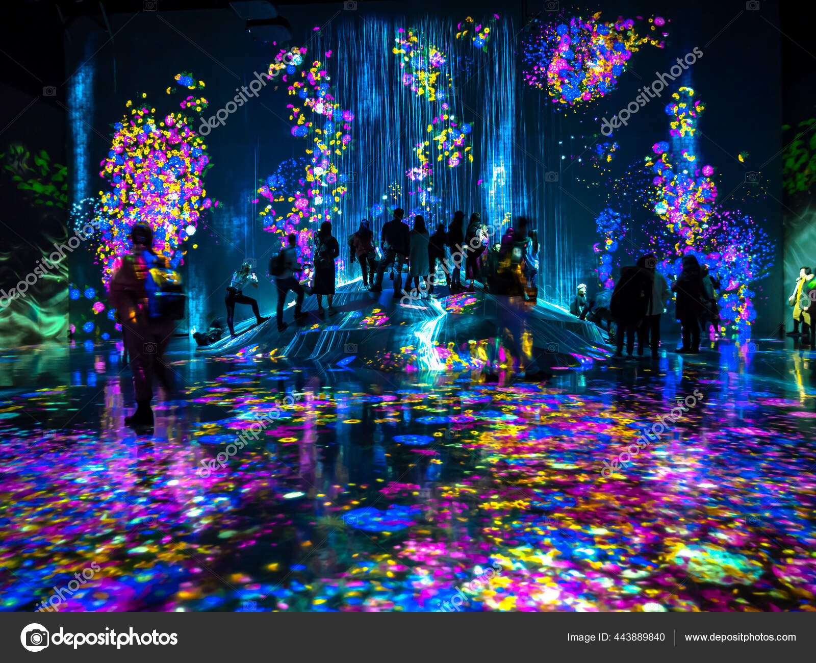 Teamlab Borderless Universe Water Particles Odaiba Tokyo Japan Stock ...