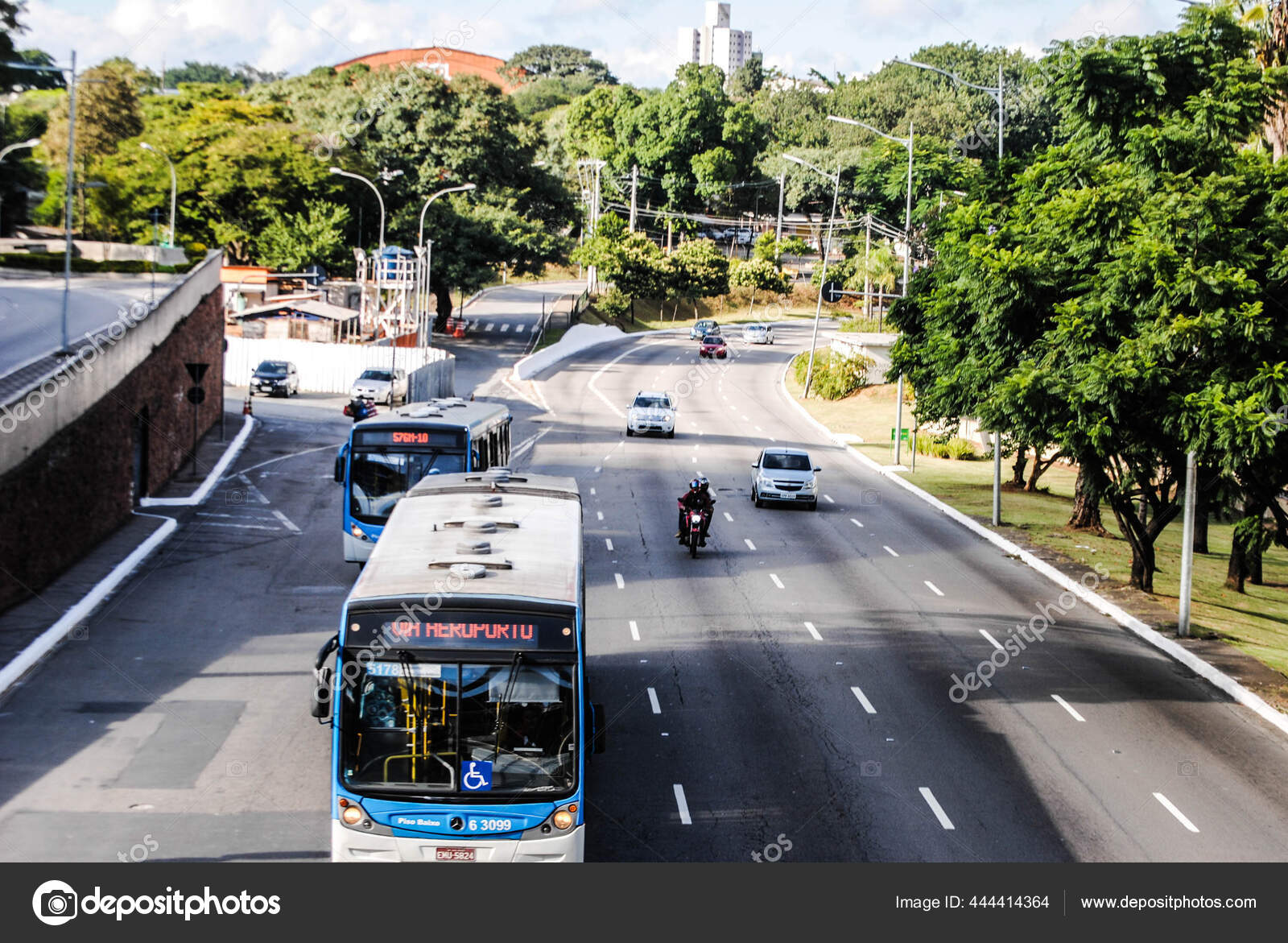 Int Covid Movement Bus Terminal Airport April 2020 Sao Paulo — Stock ...