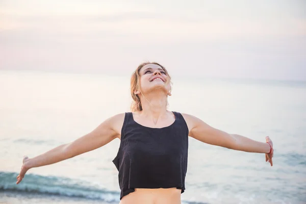 Fitness sport model smiling happy doing exercises during outdoor work ...