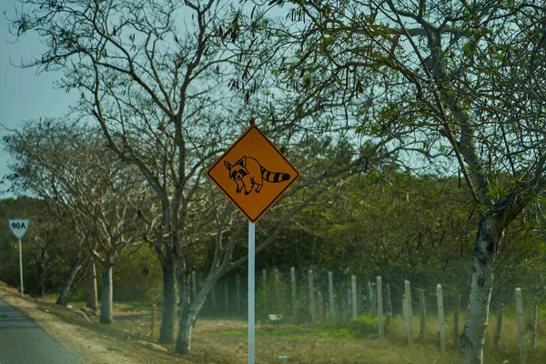 Signo de pala Stock Photos, Royalty Free Signo de pala Images ...