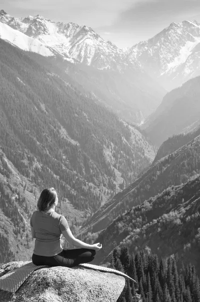 Mountain asana Stock Photos, Royalty Free Mountain asana Images ...