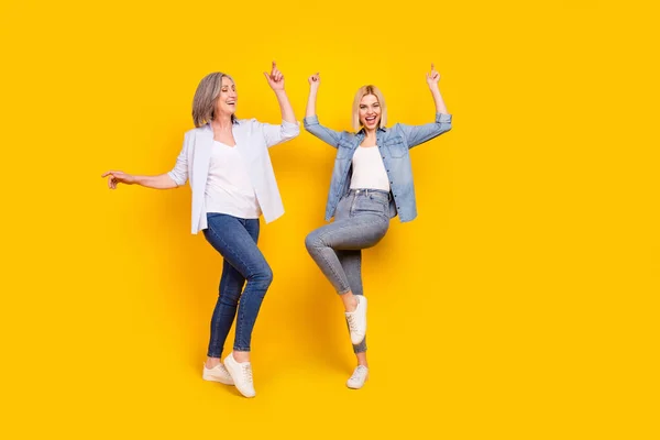 Granny full body Stock Photos, Royalty Free Granny full body Images ...