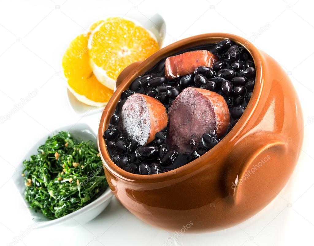 Prato típico brasileiro feijoada — Foto © diogoppr #69740849