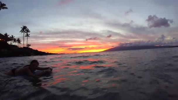 Gorgeous Sunset Maui Taken Water Verring Crashing Waves Boogie Baorders — Stock Video ...