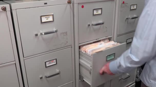 40 Gabinetes de archivo Videos, Royalty-free Stock Gabinetes de archivo ...