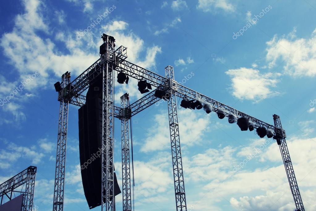 Stage construction for concert — Stock Photo © PepscoStudio #122153152