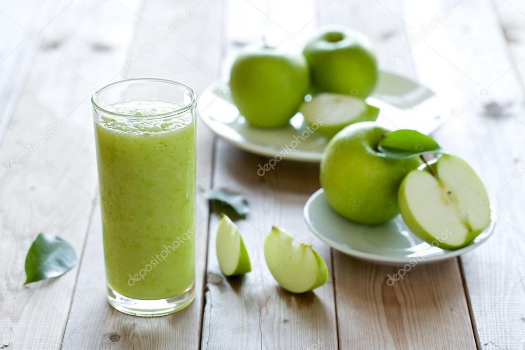 Apple shake Stock Photo by ©kireewongfoto 70308701