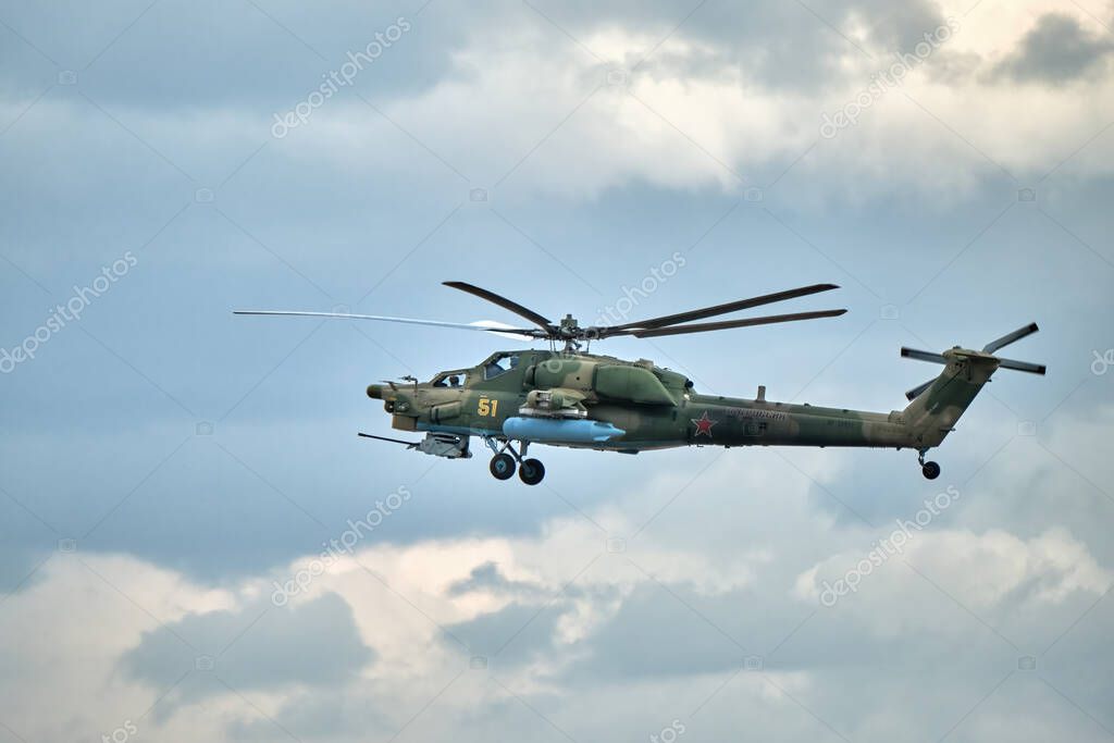 Mi-28 vuelo en helic ptero de combate. MAKS 2021 Sal n Internacional de Aviaci n y Espacio. 2024