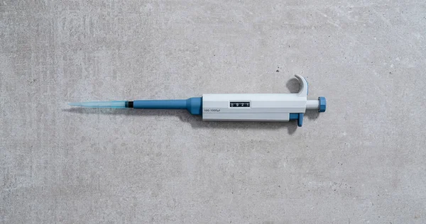 Automatische pipet Stock Photos, Royalty Free Automatische pipet Images ...