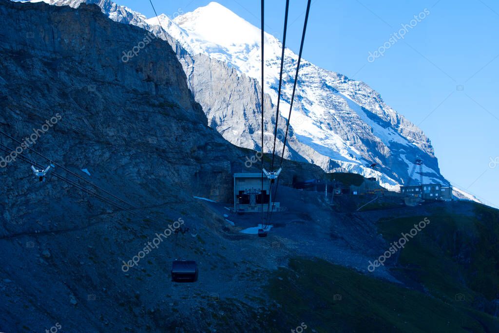 Nuevo teleférico Eiger Express, presentado en diciembre de 2020. Las 44 ...