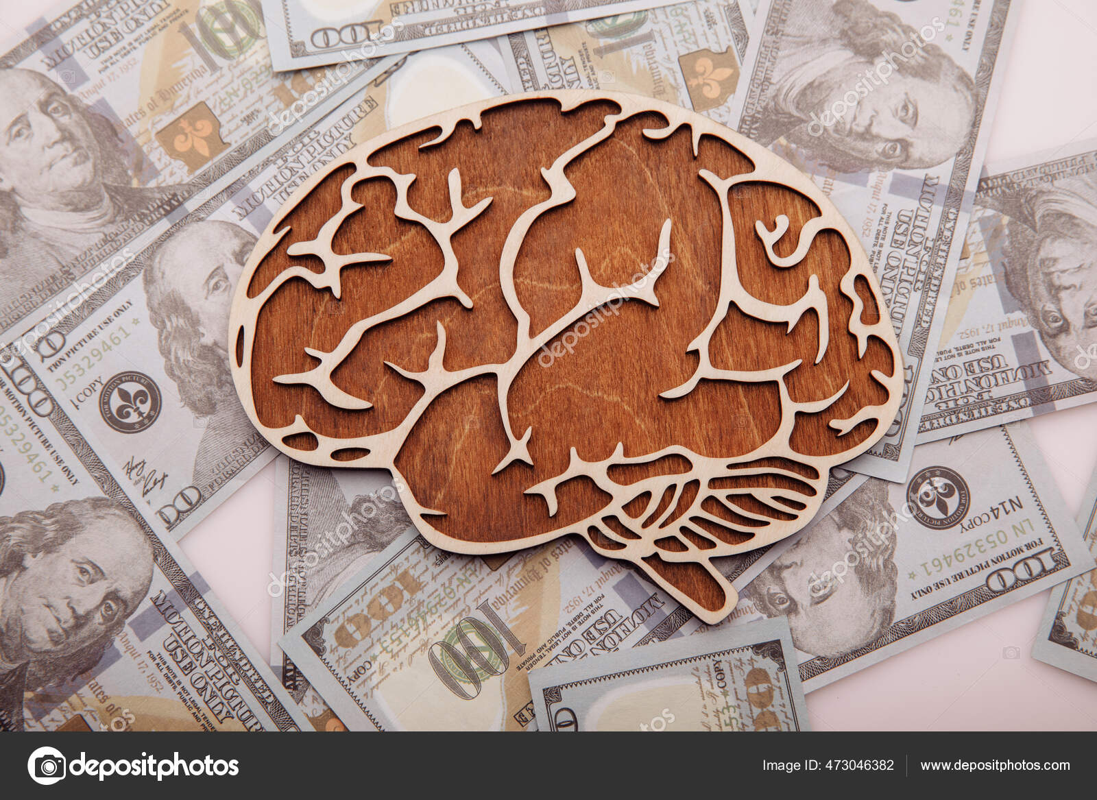 Model of human brain is on the dollar banknotes — Stock Photo © burdun ...