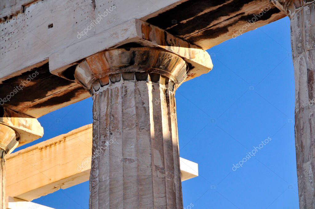Detalle de la Orden Dórica de las columnas del Partenón, Atenas ...