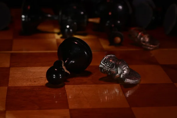 Broken chess pieces Stock Photos, Royalty Free Broken chess pieces ...