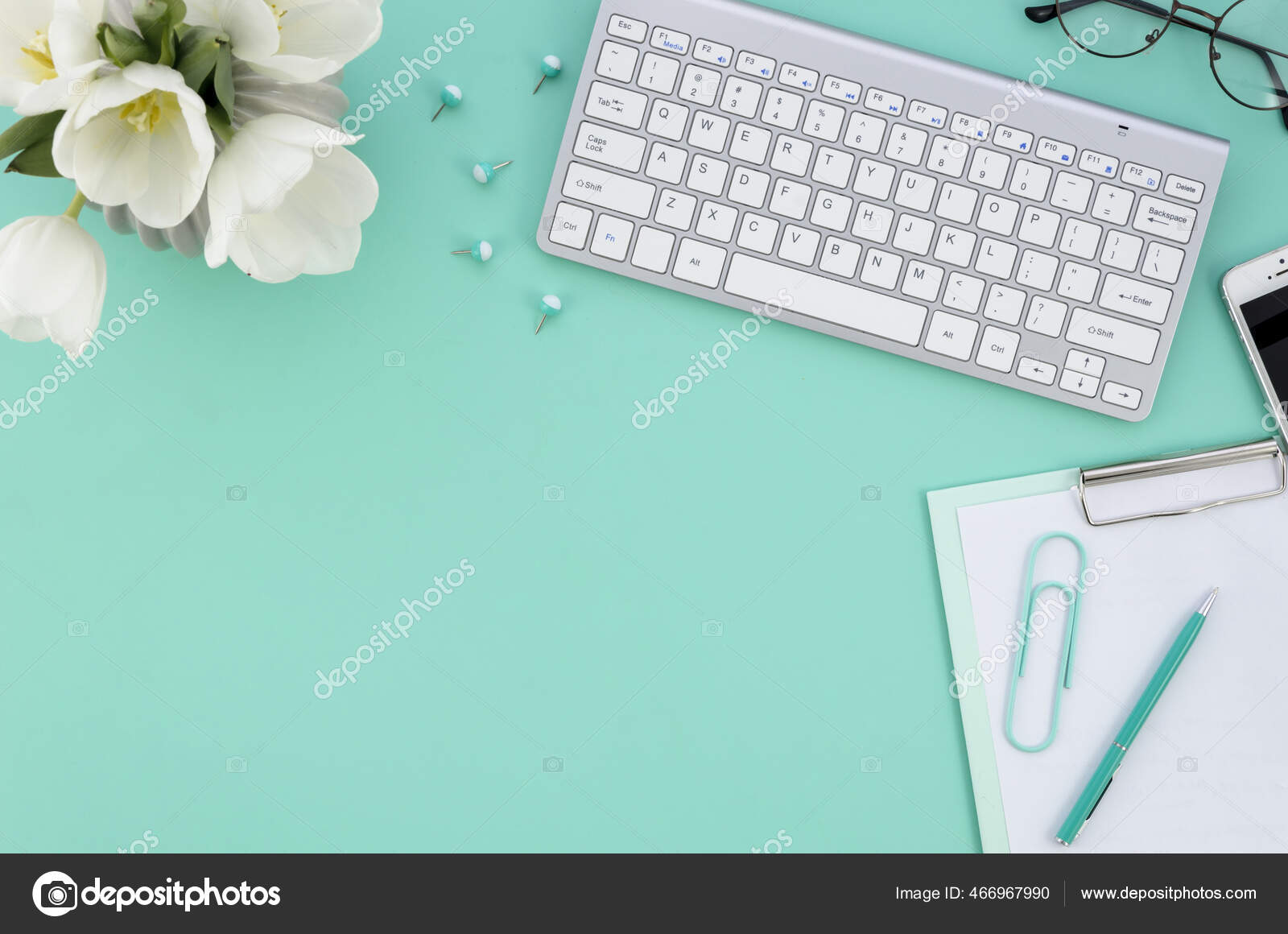Desktop Computer Resolution High Quality Beautiful Photo — Stock Photo ...